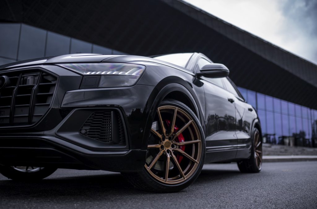 Exciting 2024 Audi Q8 and SQ8 Facelift Unveiled, Featuring Laser High ...