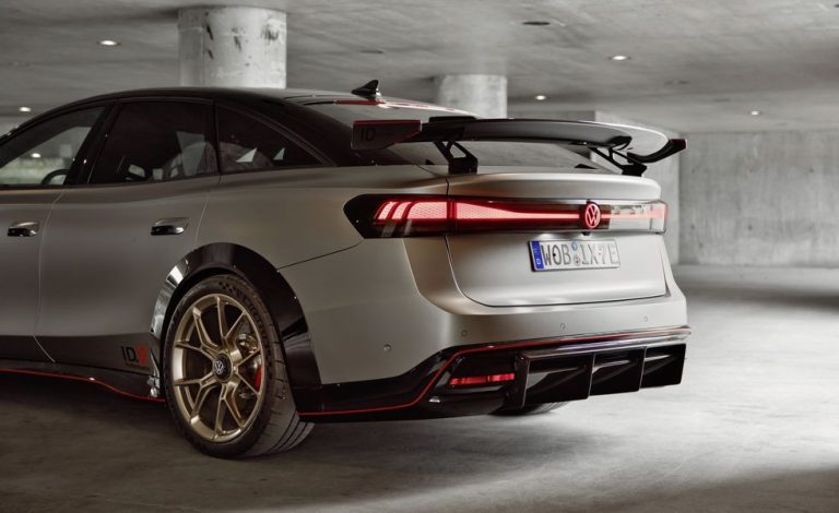 Volkswagen ID.X Performance: 550bhp Electric Concept - DAX Street