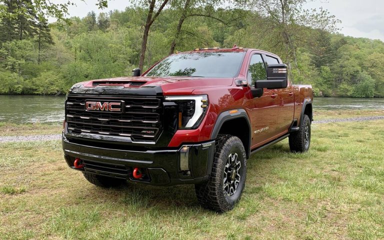 GMC Sierra HD AT4X AEV: A Titan Among Trucks, Blending Raw Power and ...