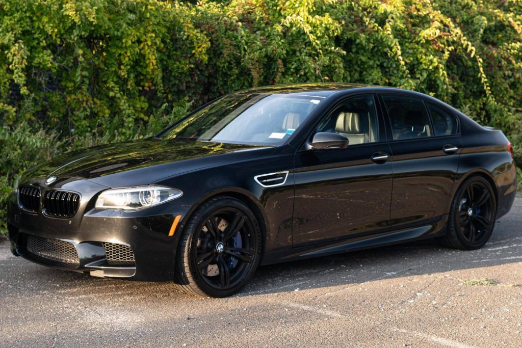 Rare 2015 BMW M5 with Manual Transmission and Competition Package Marks ...