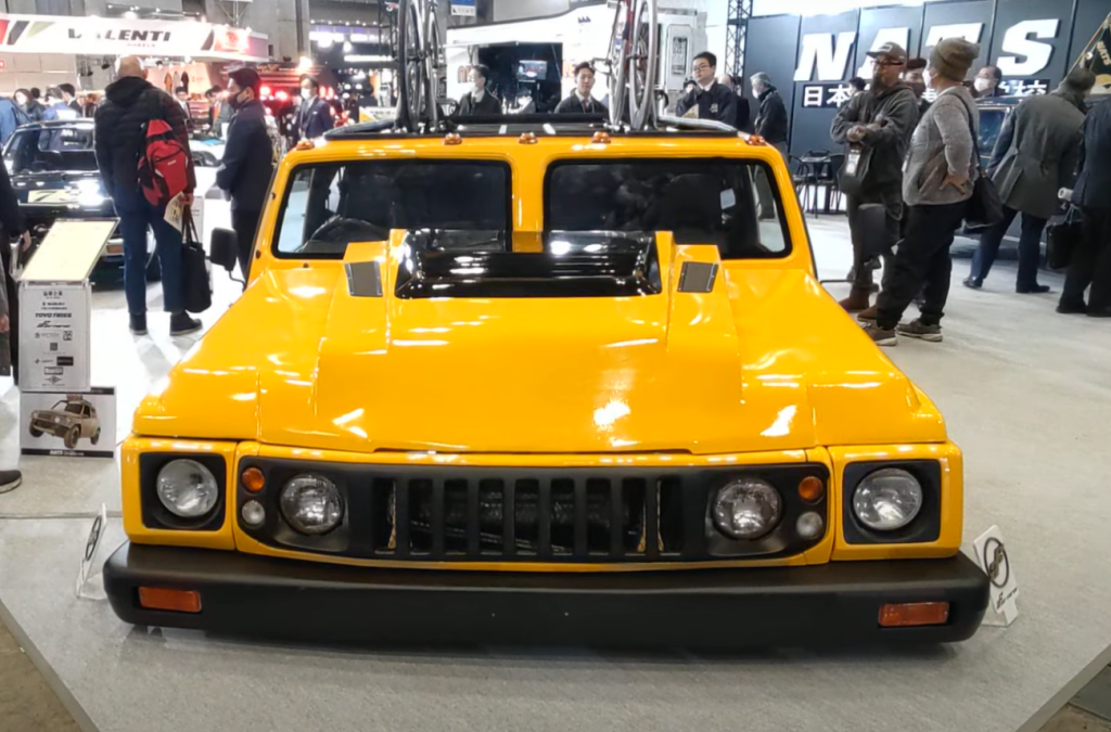 Two Suzuki Jimnys Transformed into a Lowered Hummer Masterpiece - DAX ...