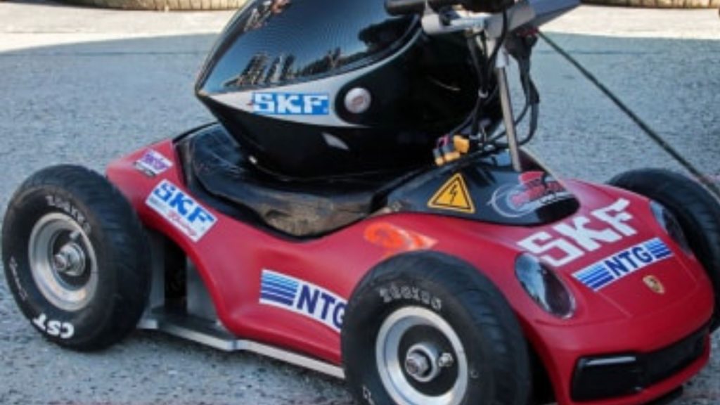 E-Bobby-Car: World's Fastest Kiddie Car Record Breaker - DAX Street