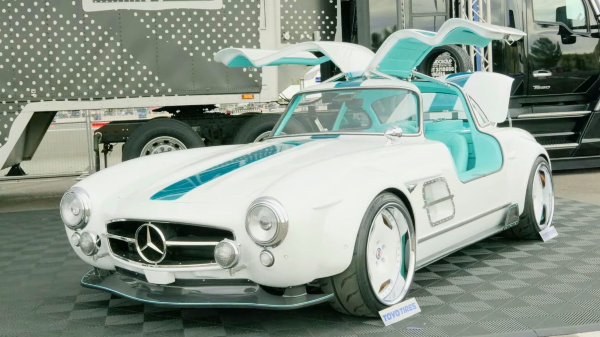 Iconic Mercedes-Benz 300 SL Gullwing Restomod: Tesla Transformation ...