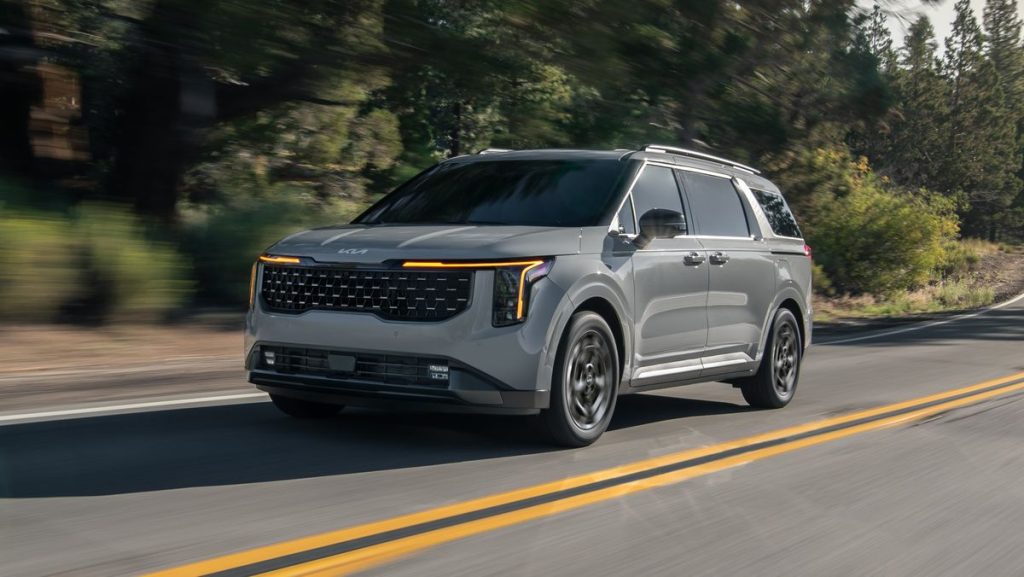 Kia's 2025 Carnival MPV Introduces Hybrid Powertrain and Updated ...