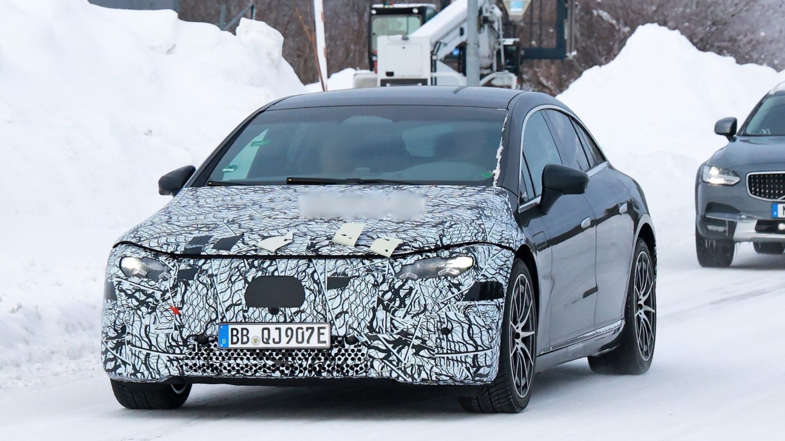 Mercedes-Benz EQS Facelift: Visual Upgrades and Interior Tweaks ...