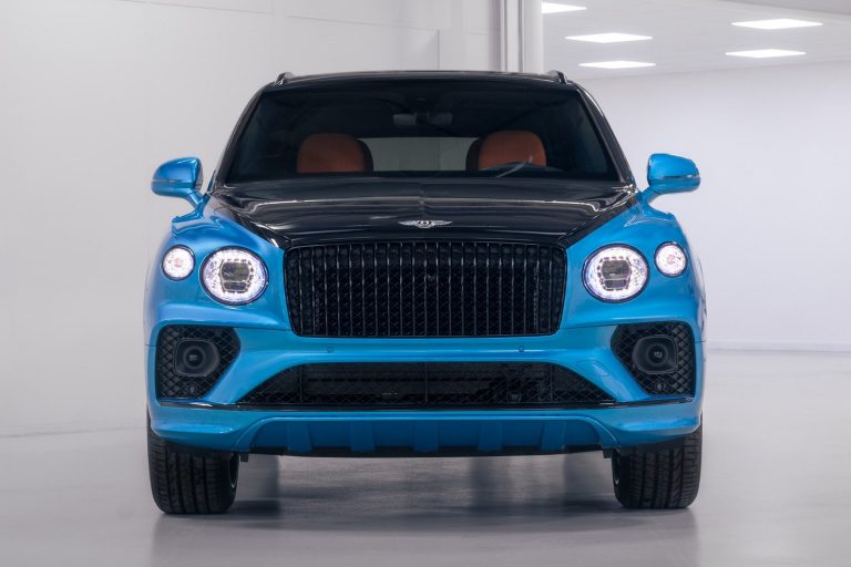 Mulliner Makes First-Ever Two-Color Bentley Bentayga EWB for Rich ...