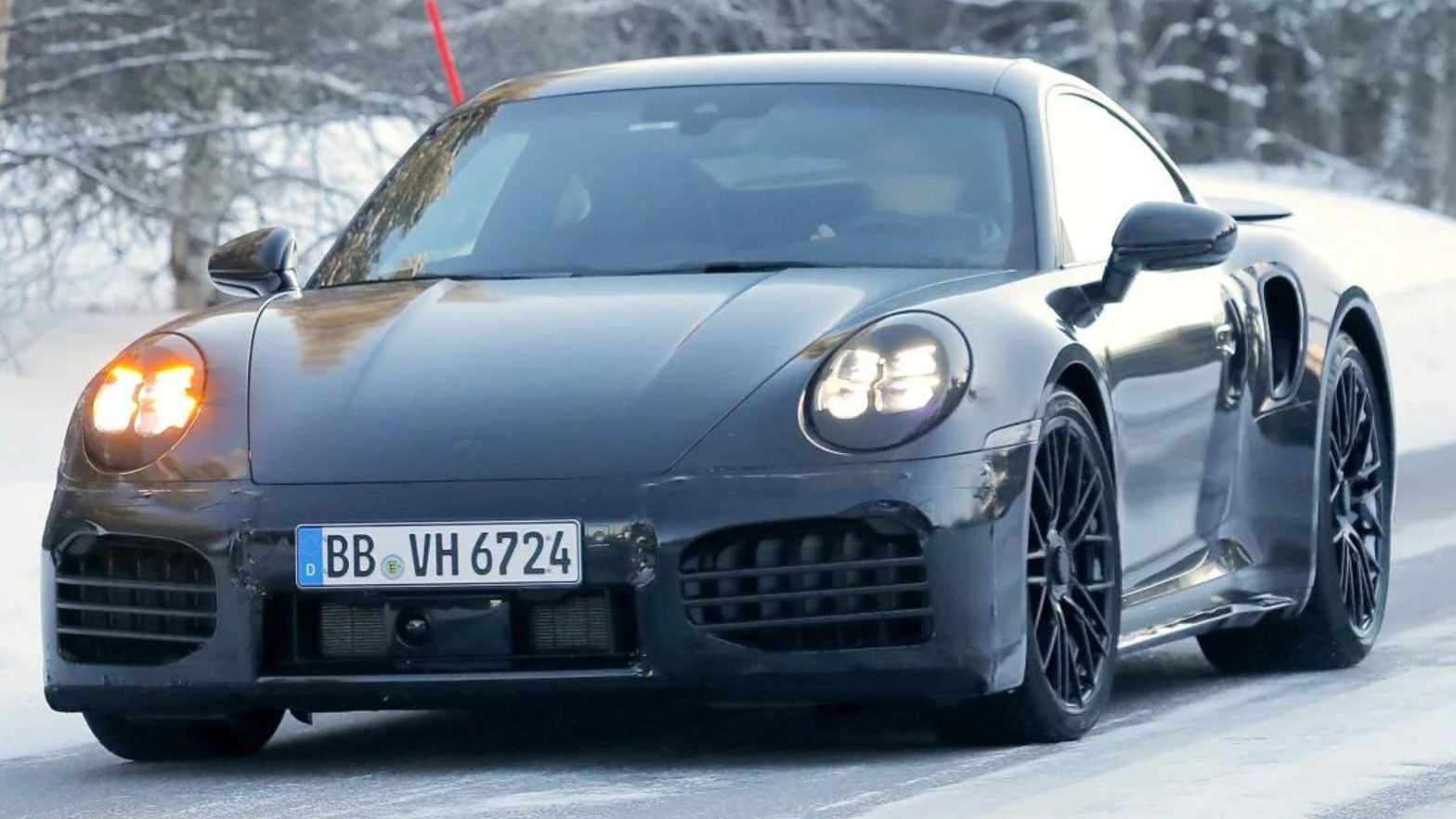New 992 Porsche 911 Targa GTS Model - DAX Street