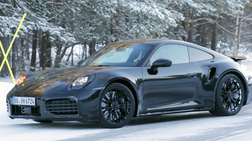 New 992 Porsche 911 Targa GTS Model - DAX Street