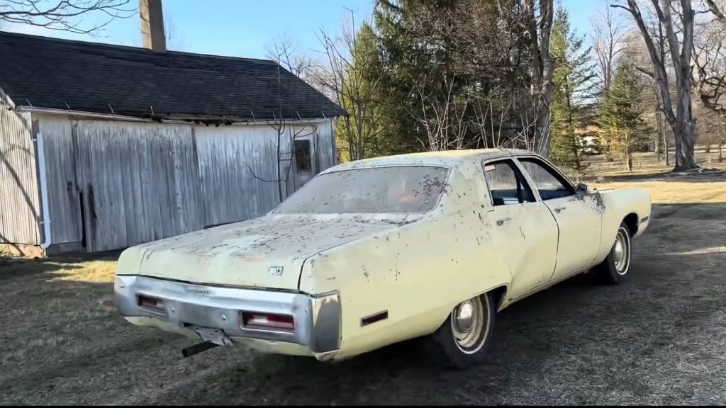 Reviving a Classic: How a Mechanic Brought a 1972 Plymouth Fury 440 ...