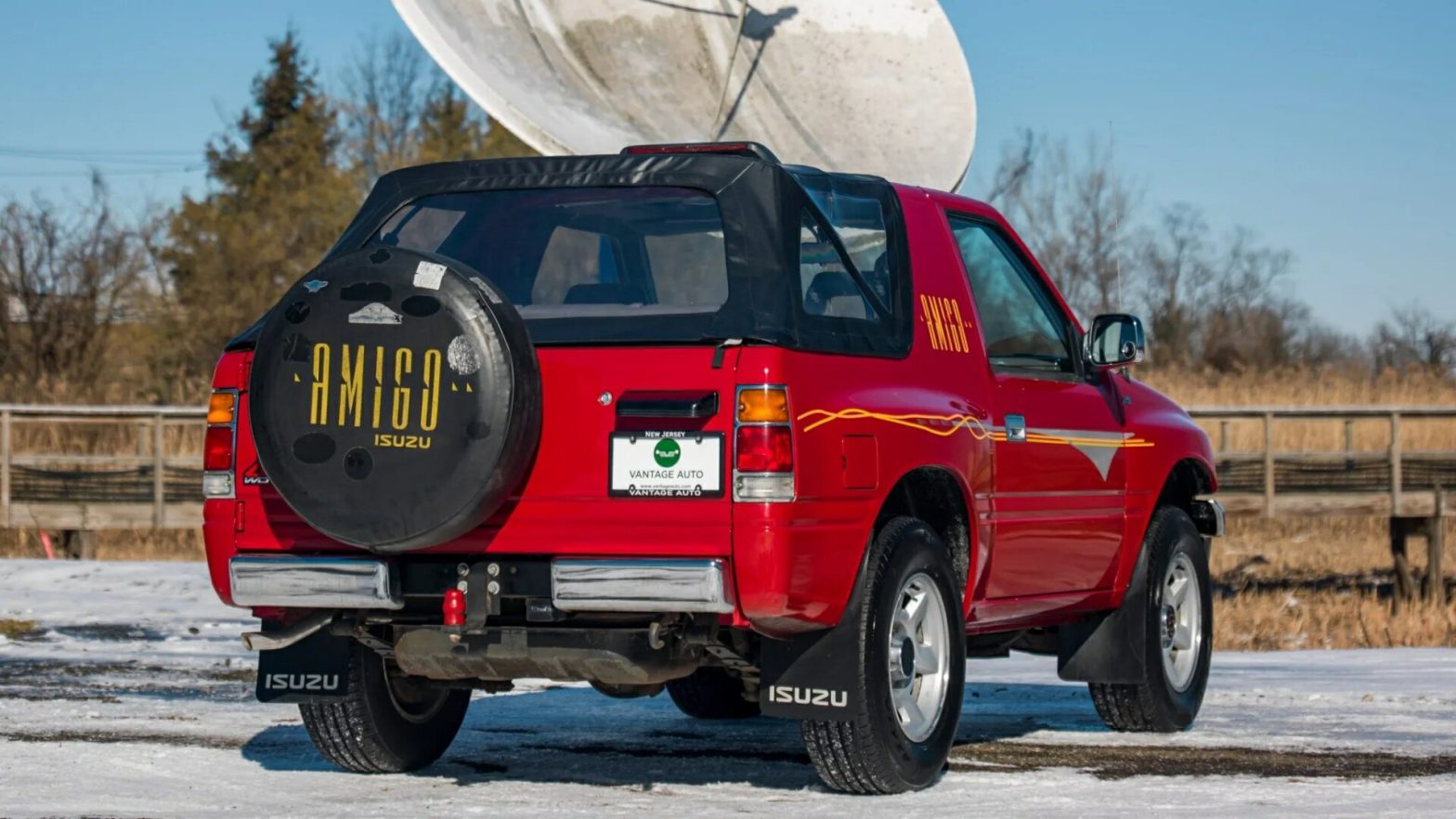1994 Isuzu Amigo XS 4WD Up For Auction: A Friendly Off-Roader - DAX Street
