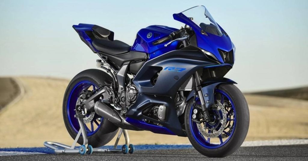The 2024 Yamaha YZF-R7: A Masterpiece in Middleweight Sport Bikes - DAX ...