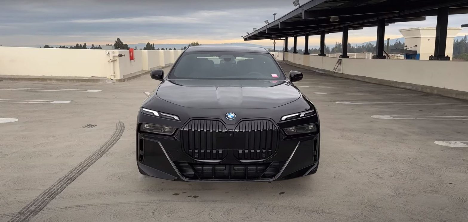 BMW i7: Luxury Redefined in Electric Elegance - DAX Street