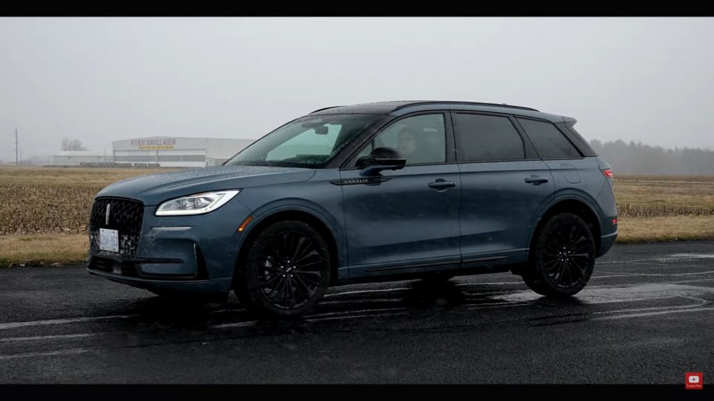 Compact Crossover Showdown: Drag Races in Wintry Conditions - DAX Street