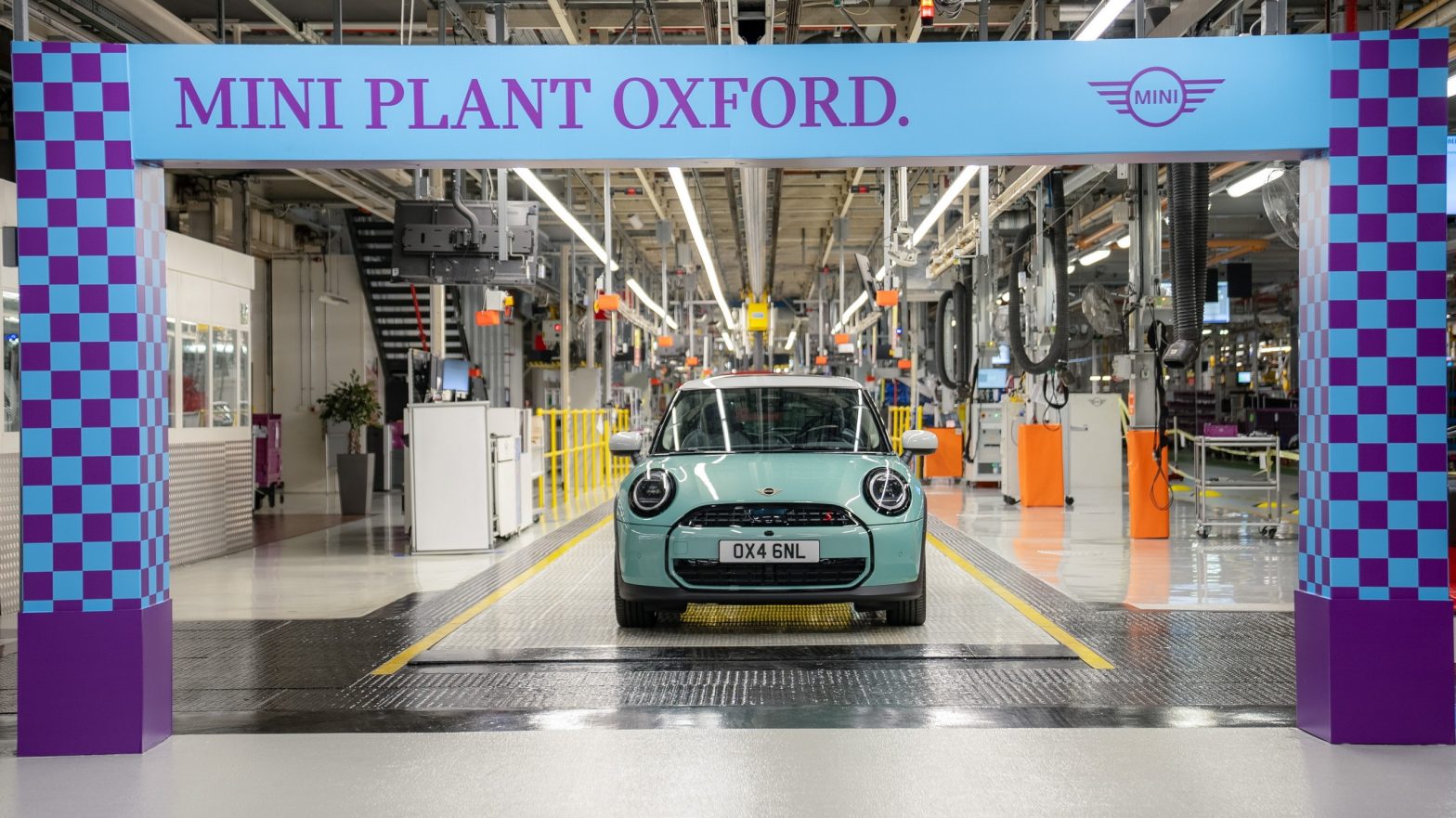 MINI 2025 Cooper Production Begins: Classic Style with Modern ...