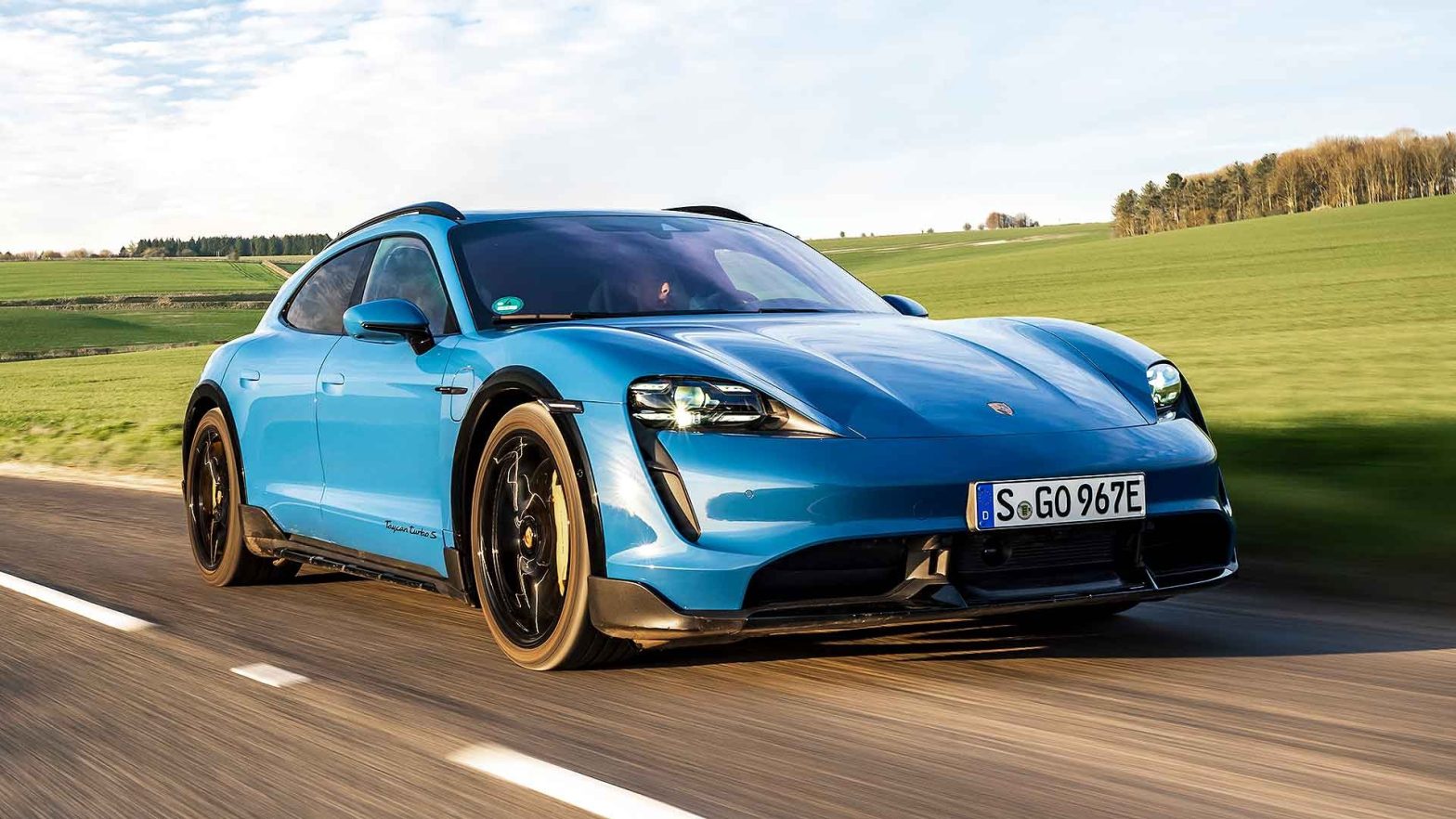 10 Fastest Cars With AWD for Maximum Performance - DAX Street