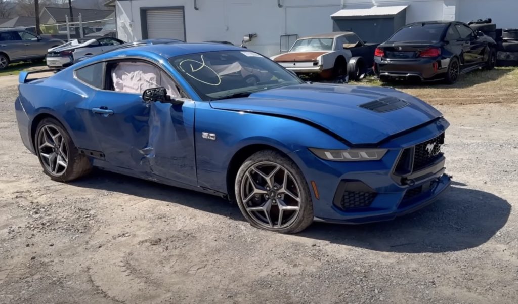 Salvaged Mustang GT: Restoration Potential at Half the Price - DAX Street