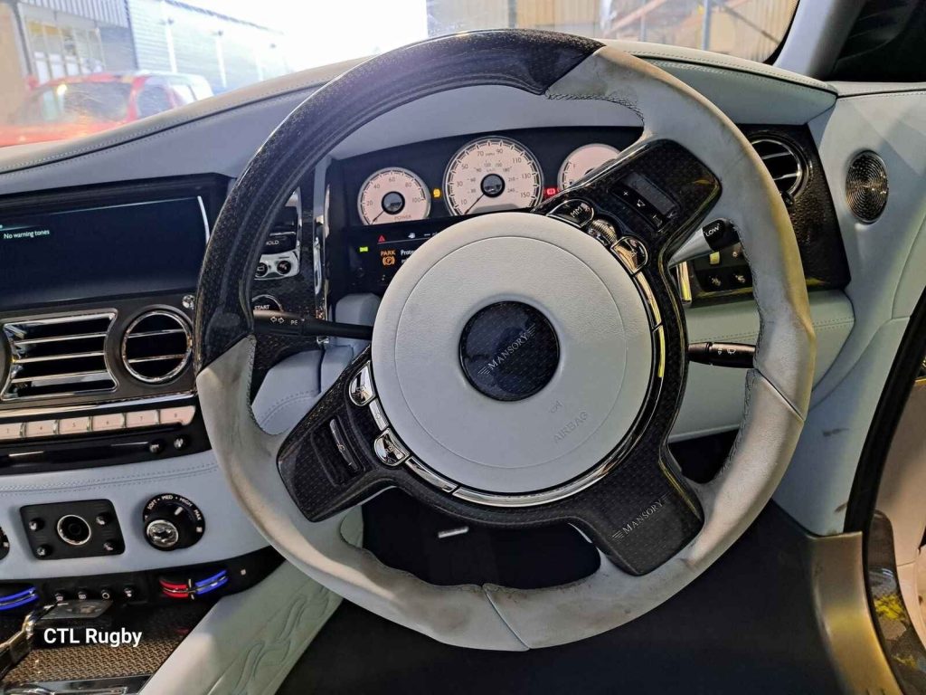 Salvaging Marcus Rashford's Wrecked Rolls-Royce Wraith - DAX Street