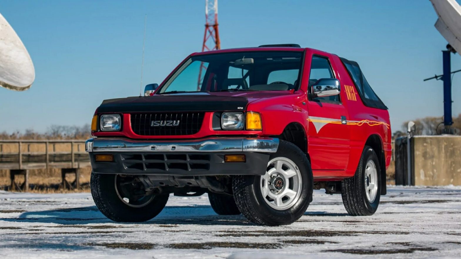 1994 Isuzu Amigo XS 4WD Up For Auction: A Friendly Off-Roader - DAX Street