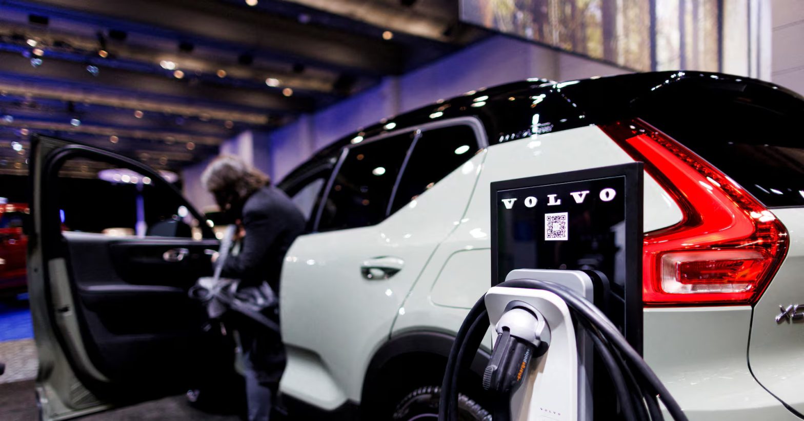Volvo Collaborates with Breathe Battery Technologies to Accelerate ...