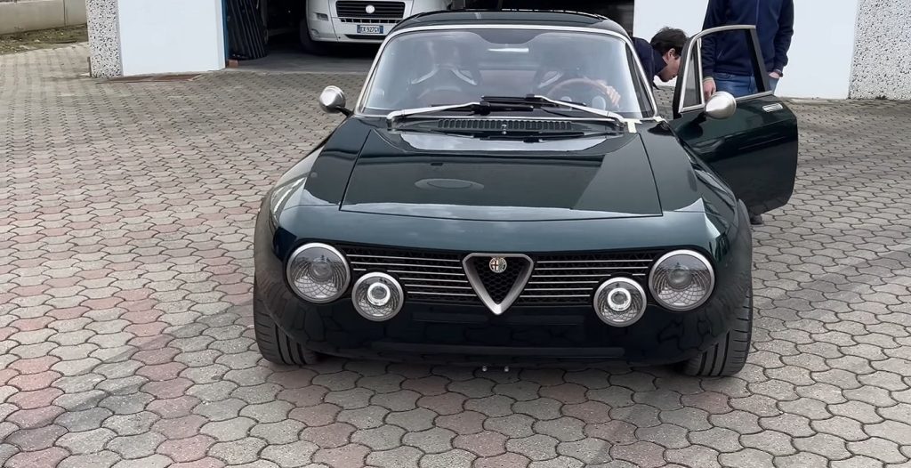 Totem GT Super: Fusing Classic Alfa Romeo Elegance with V6 Power - DAX ...