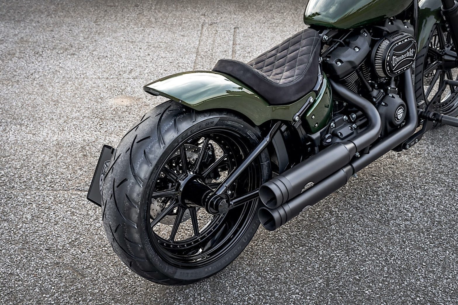 Custom Harley-Davidson Street Bob: Thunderbike's Innovation - DAX Street
