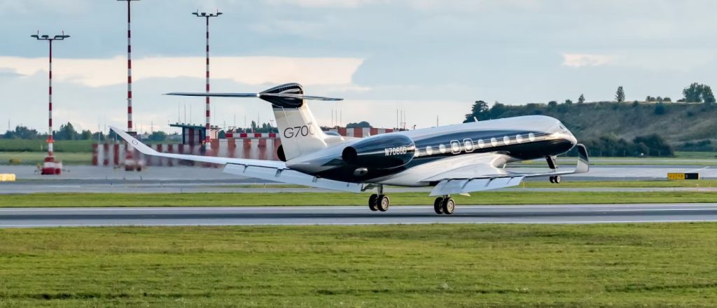 Gulfstream Delivers G700: Setting New Standards in Business Aviation ...