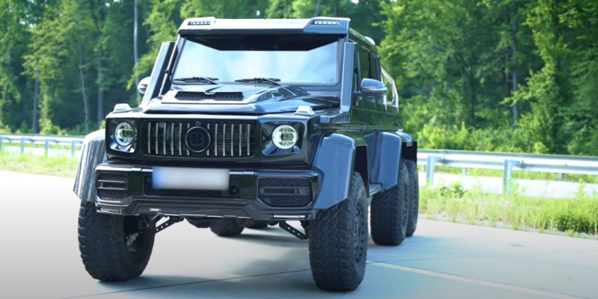 Jeeps Monsters Transforms Mercedes-Benz G 350d into 6x6 Off-Road Beast ...