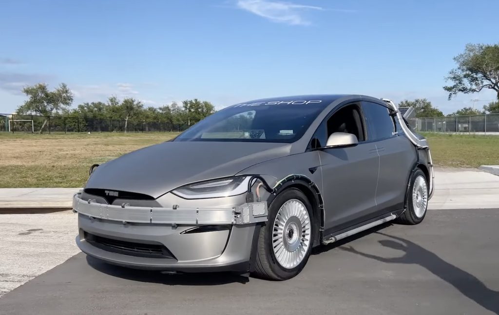 Tesla Time Machine: Futuristic Iconic Revival - DAX Street