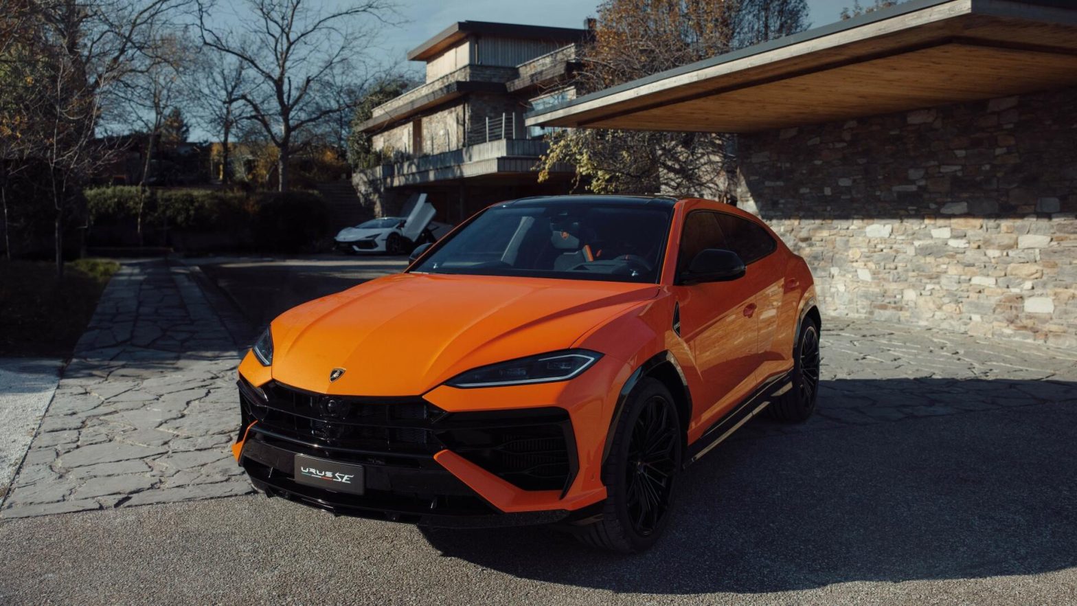 Introducing The Lamborghini Urus SE, The Pioneering Plug-in Hybrid Super SUV - DAX Street