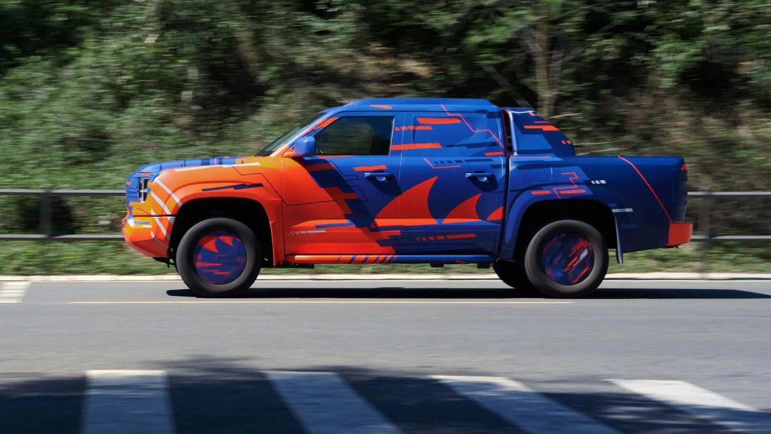 BYD's Debut Ute: Pioneering Plug-In Hybrid Power Hits Australian Shores ...