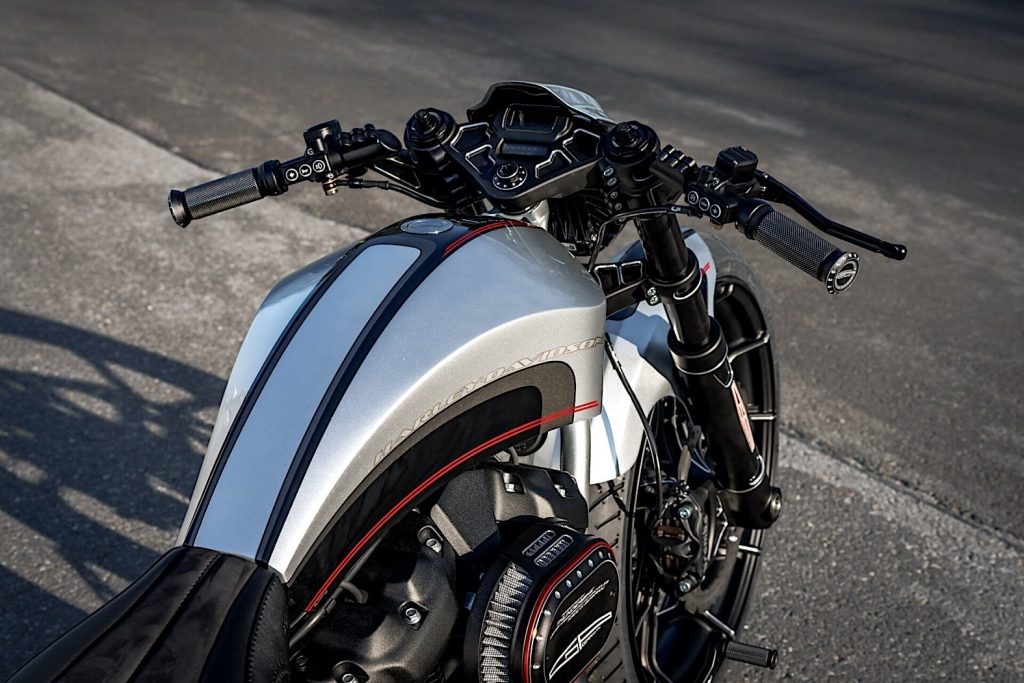 Thunderbike's Breakout Transformation: GP-Monza Custom Bike - DAX Street