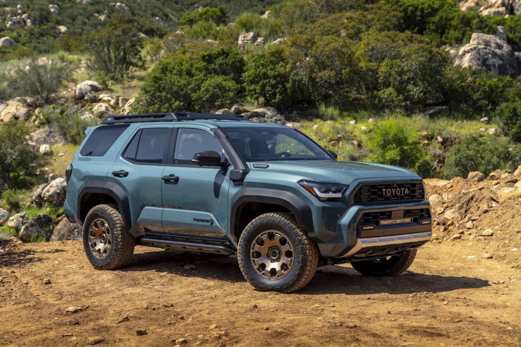 Toyota 4Runner Trailhunter: Off-Road Adventure - DAX Street