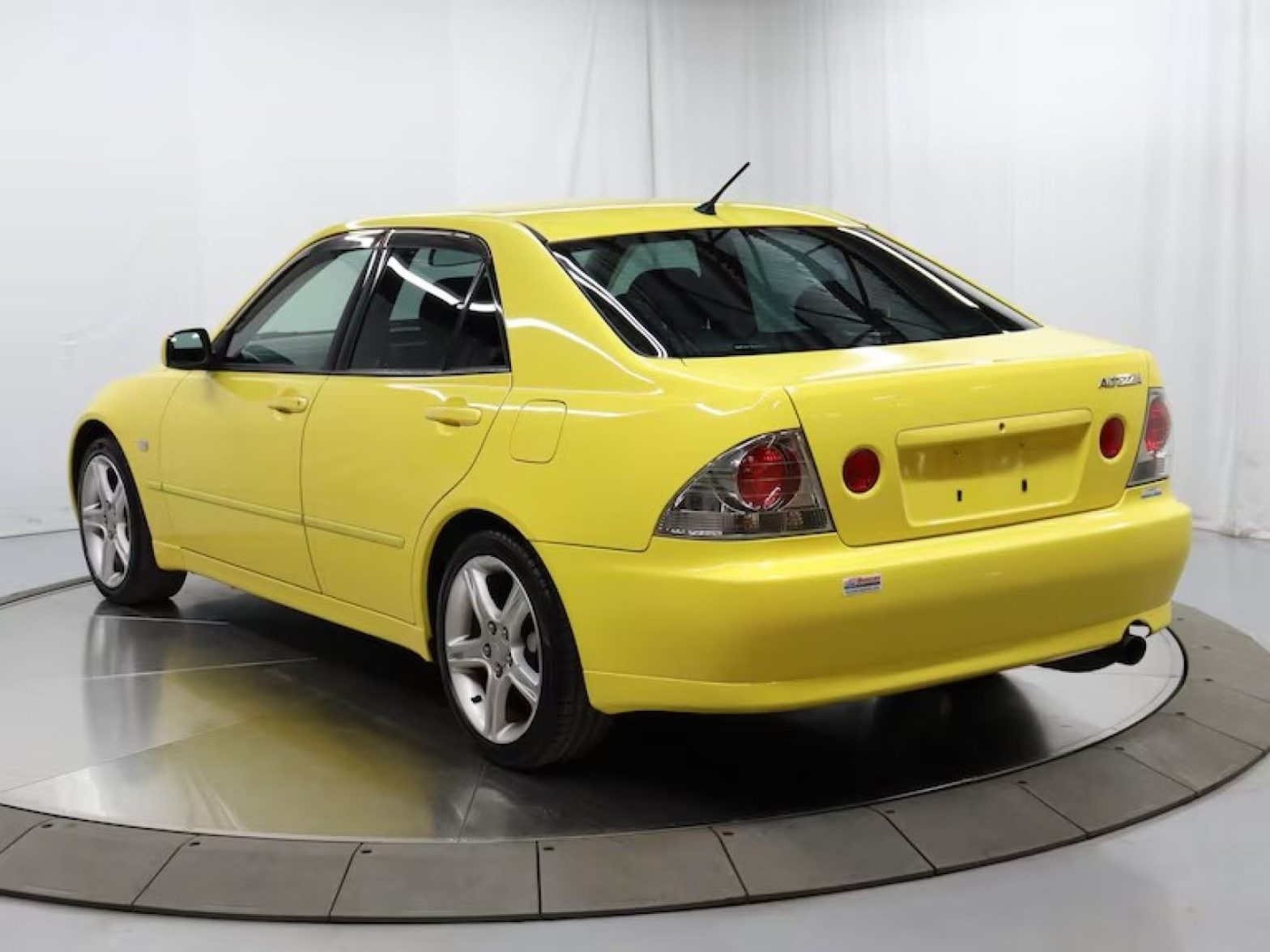 Introducing the Toyota Altezza Your Affordable JDM Tuning Dream - DAX ...