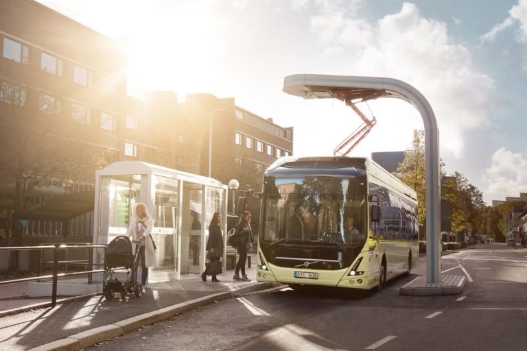 Electric Buses for Everyone: Volvo’s 8900 Goes Big - DAX Street