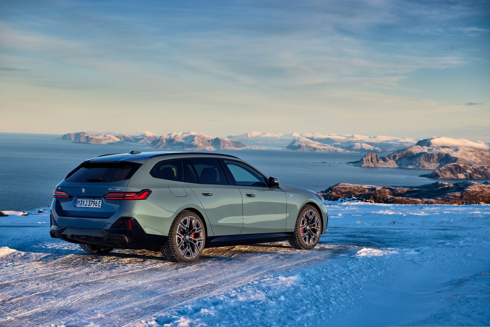 10 Most Classy Luxury Sedans That Command Attention and Status - DAX Street