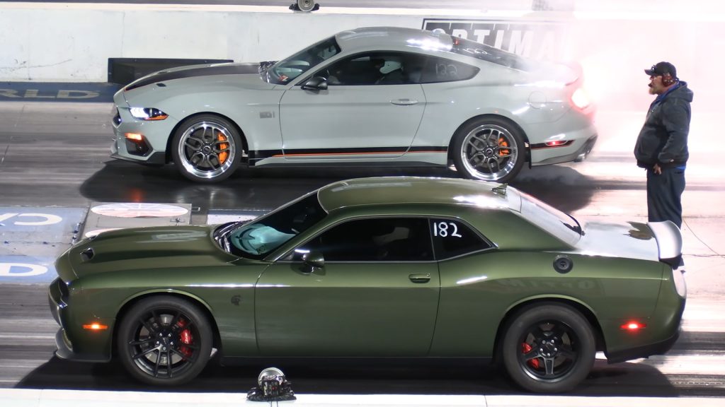 Muscle Car Showdown: Mustang Mach 1 vs. Dodge Challenger Hellcat Drag ...