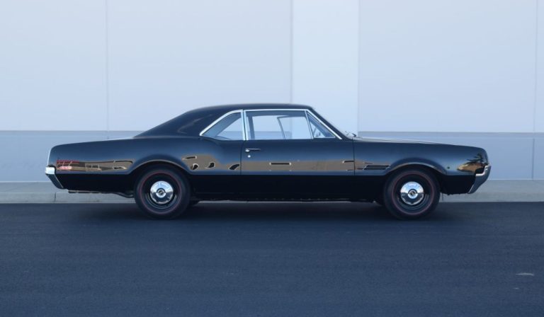 Oldsmobile's Muscle Car Legacy: From Rocket 88 to 4-4-2 Evolution - DAX ...