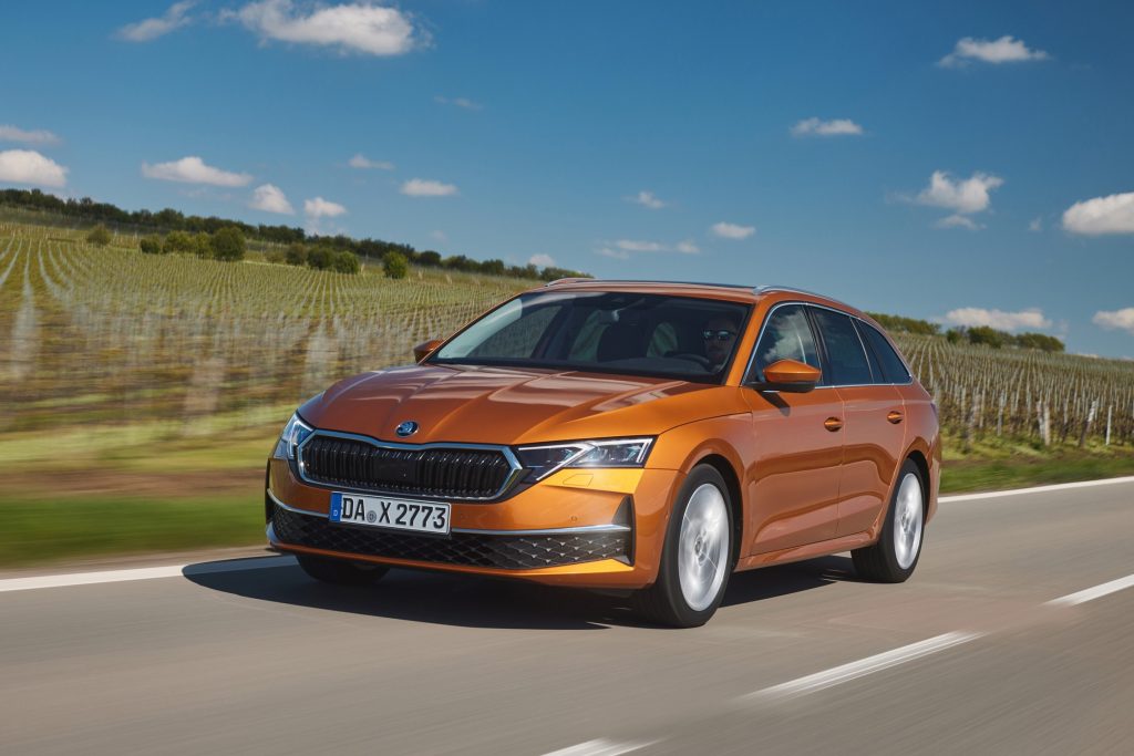 Skoda Octavia Facelift: Enhanced Design & Innovative Features - DAX Street