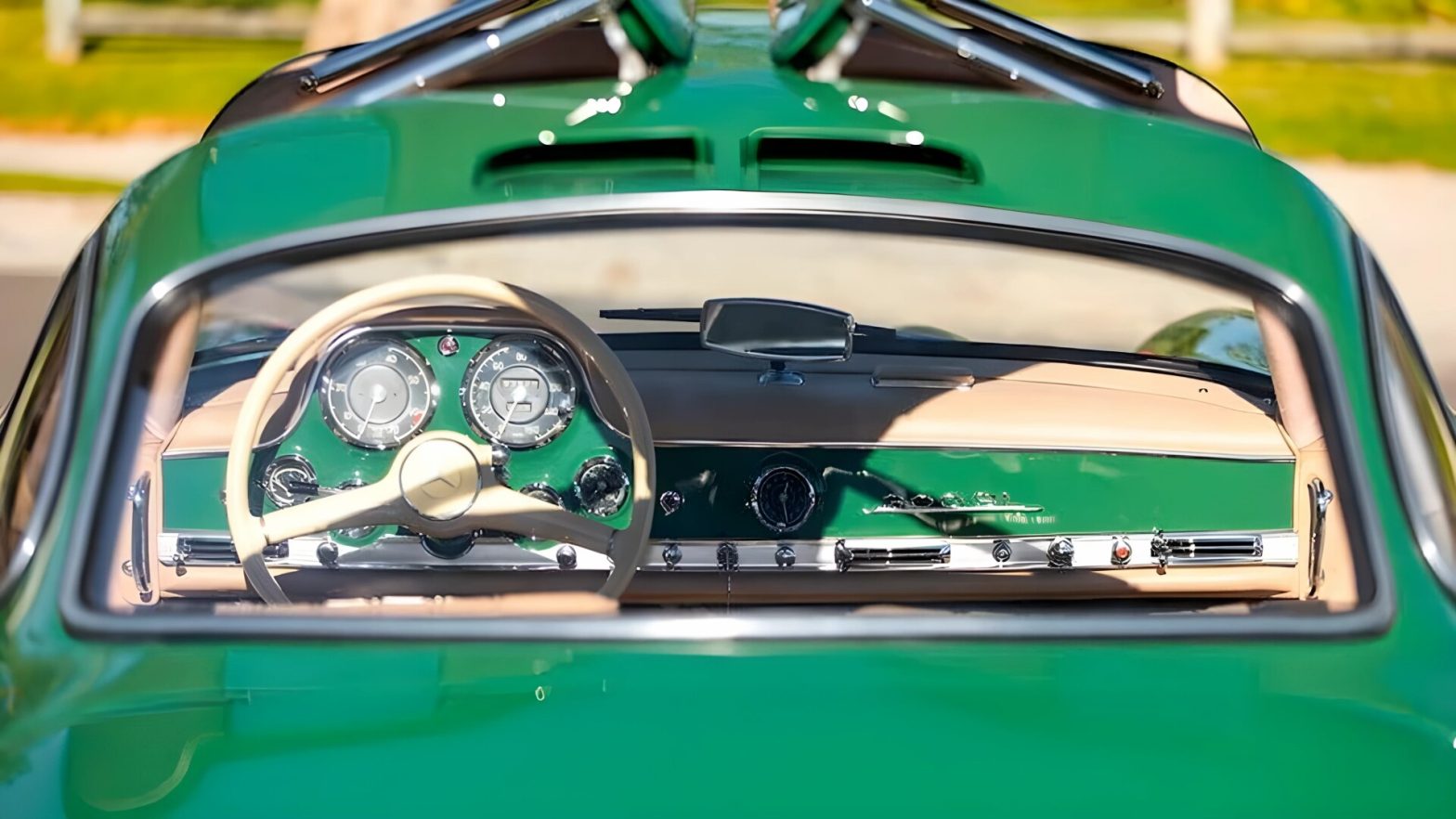 The 1955 Mercedes-Benz 300SL Gullwing: A Classic Masterpiece On The ...