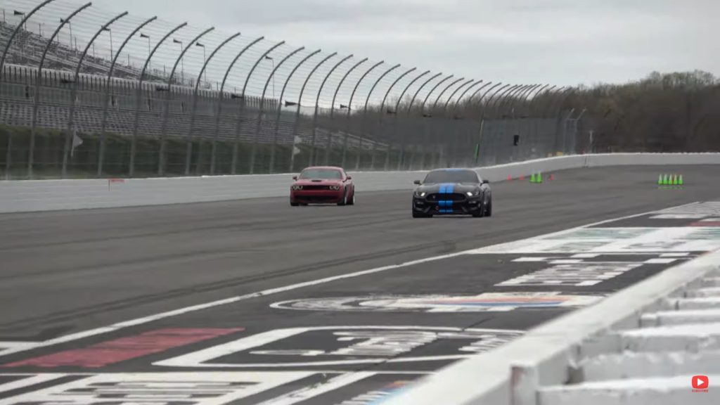 Turbocharged Dodge Hellcat Outperforms Rivals at Pocono Raceway - DAX ...