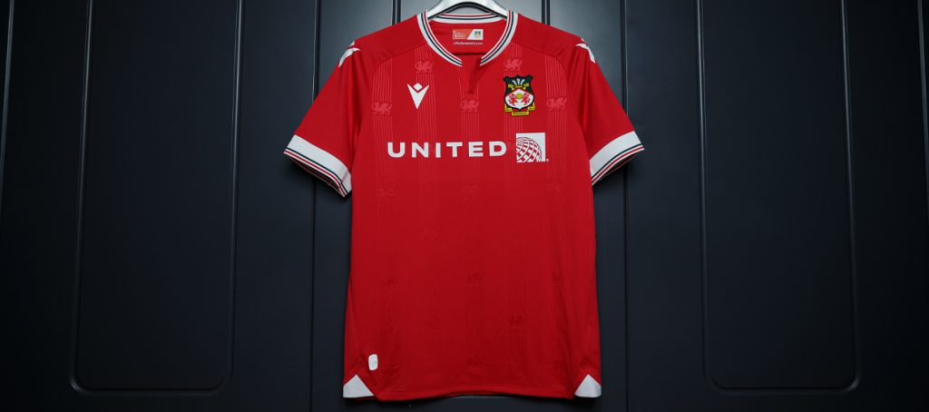 Flying in Style: United Airlines Offers Wrexham AFC Swag on Board - DAX ...