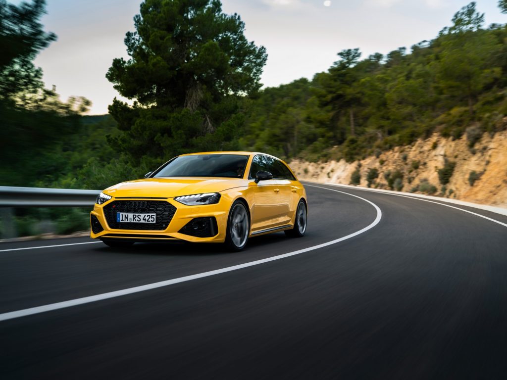 Audi RS 4 Avant Edition 25 Years: Enhanced Performance in Iconic Imola ...