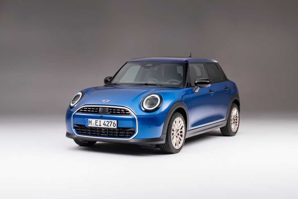 MINI Cooper 2024: Styling, Features, and Model Range Overview - DAX Street