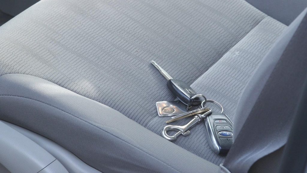 Drivers, It's Time to Break the Habit of Leaving Keys in Cars - DAX Street