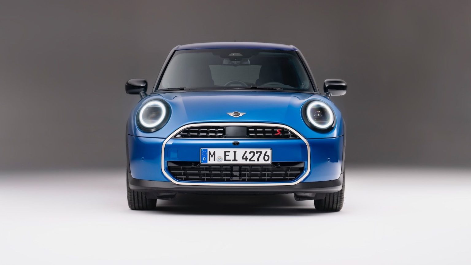 New Mini Cooper 4 Door 2025 Offers Style Over Space - DAX Street