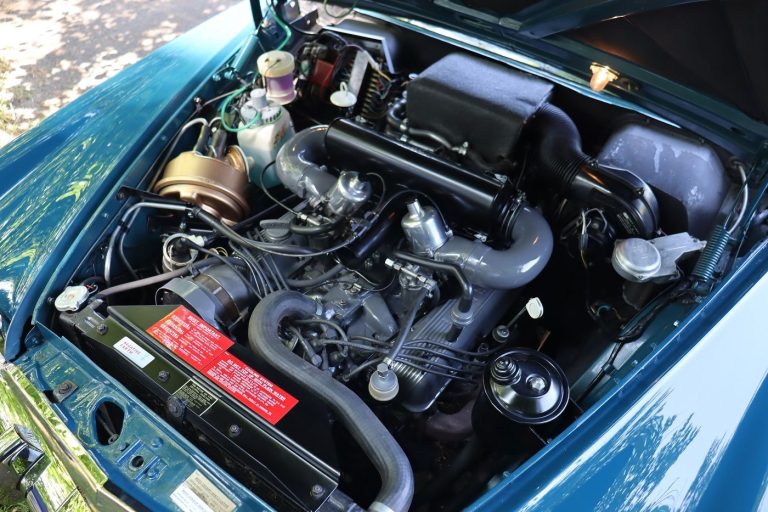 The Featherweight Powerhouse: The 1960 Buick Aluminum 215 V8 - DAX Street