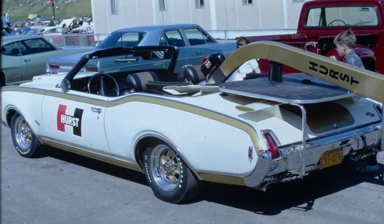 The Forgotten Hurst/Olds: Oldsmobile's Limited-Production Muscle Car ...