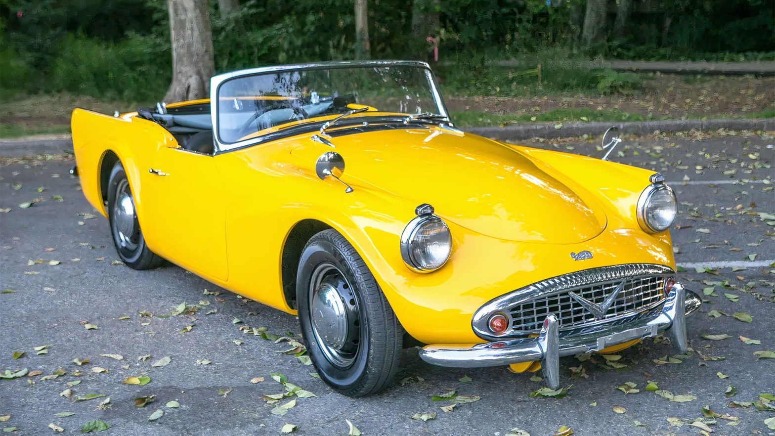 10 Tiny But Mighty British V8 Engines in Production Cars - DAX Street