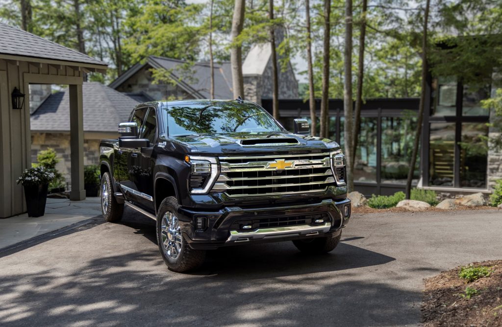 2024 Chevrolet Silverado HD Recall: Rear Bumper Bracket Flaws and ...
