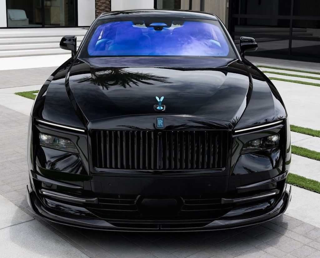 Mansory's First-Ever Rolls-Royce Spectre Transformation: A Subtle Yet ...